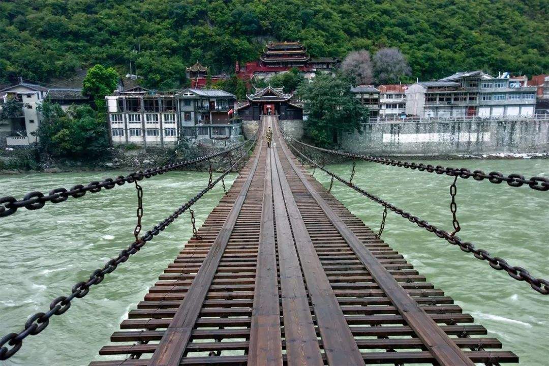 Luding Bridge: Where Adventure Meets Cultural Heritage